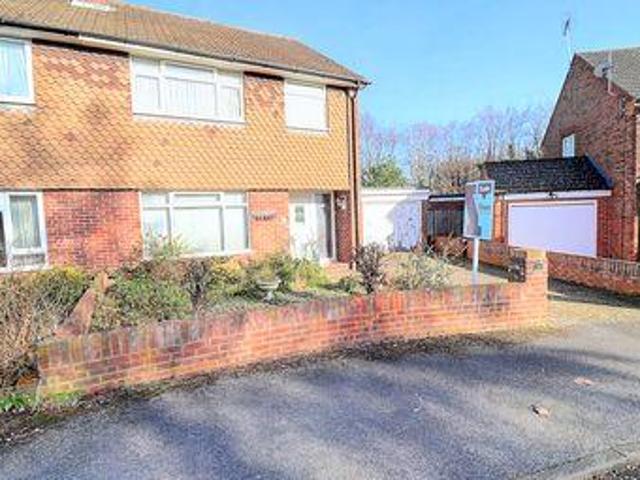 3 Bedrooms Semi detached house for sale in Brill Close, Maidenhead SL6