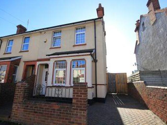 3 Bedrooms Semi detached house for sale in Brisbane Road, Reading RG30