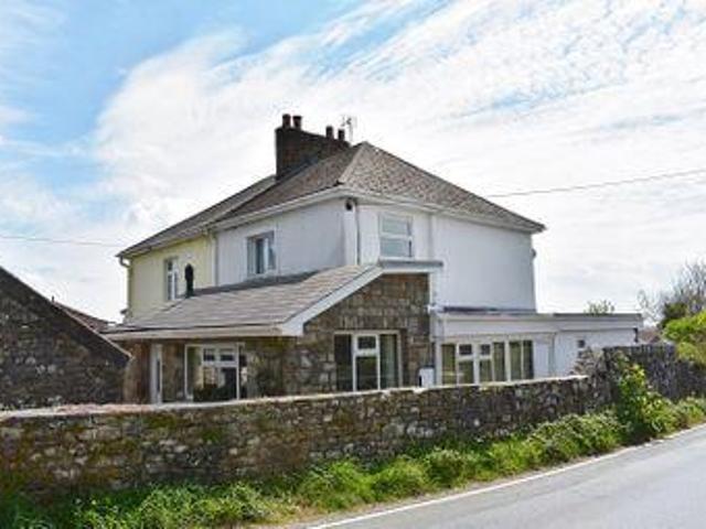 3 Bedrooms Semi detached house for sale in Broadway Cottages, Laleston, Bridgend. CF32