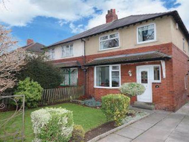 3 Bedrooms Semi detached house for sale in Broadway, Horsforth, Leeds LS18