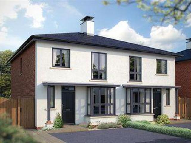 3 Bedrooms Semi detached house for sale in Broad Acre Road, Cheltenham GL52