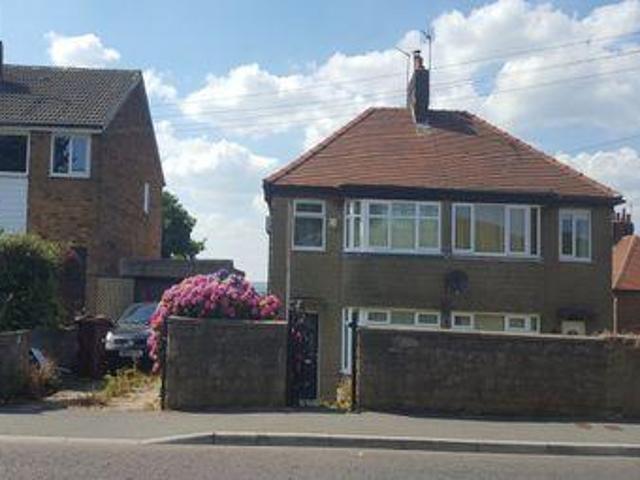 3 Bedrooms Semi detached house for sale in Broad Lane, Kirkstall, Leeds LS13