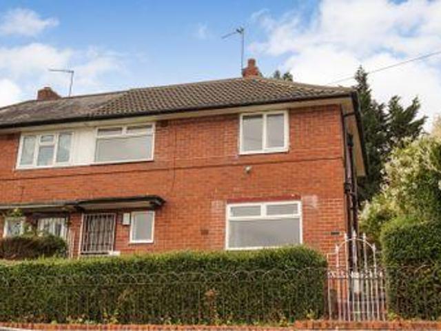3 Bedrooms Semi detached house for sale in Broadlea Street, Leeds LS13