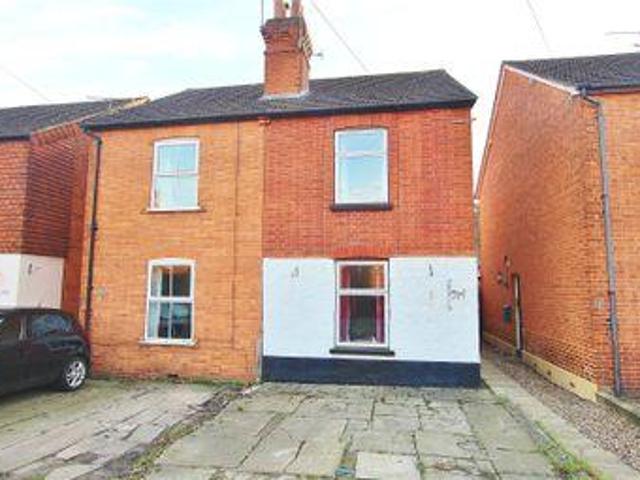 3 Bedrooms Semi detached house for sale in Brookwood, Woking, Surrey GU24