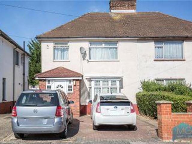 3 Bedrooms Semi detached house for sale in Brookfield Crescent, Mill Hill, London NW7
