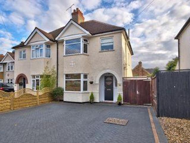 3 Bedrooms Semi detached house for sale in Brookfield Road, Bedford MK41