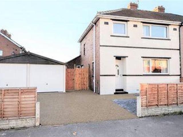 3 Bedrooms Semi detached house for sale in Brookhill Road, Darton, Barnsley S75