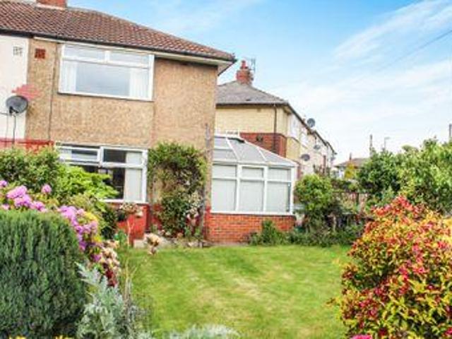 3 Bedrooms Semi detached house for sale in Brooklyn Avenue, Armley, Leeds LS12