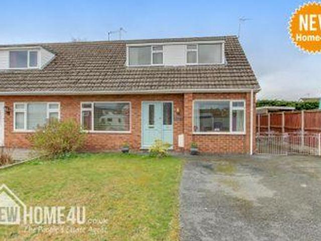 3 Bedrooms Semi detached house for sale in Bron Y Nant, Mold CH7