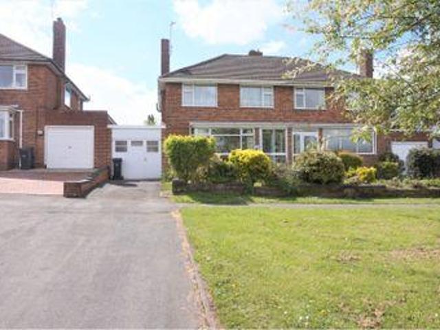 3 Bedrooms Semi detached house for sale in Brownswall Road, Brownswall Estate DY3