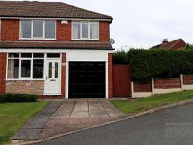 3 Bedrooms Semi detached house for sale in Buttermere Road, Farnworth, Bolton BL4
