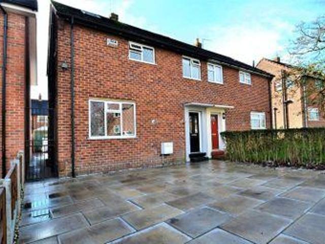 3 Bedrooms Semi detached house for sale in Buckingham Road, Swinton, Manchester M27