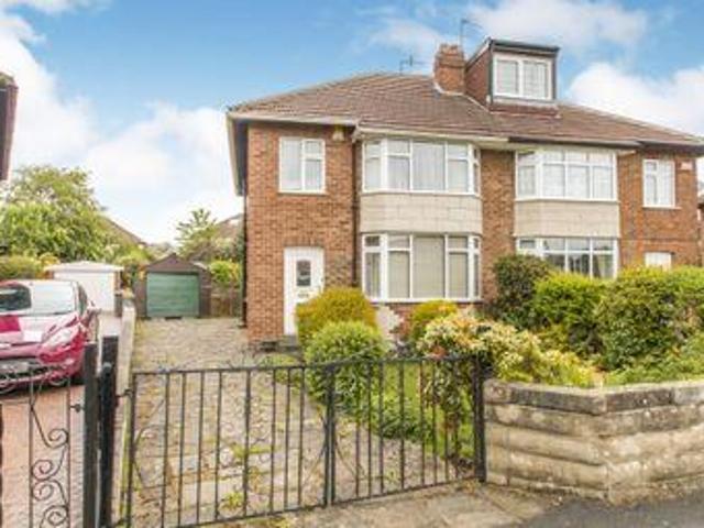 3 Bedrooms Semi detached house for sale in Buckstone Grove, Alwoodley, Leeds LS17