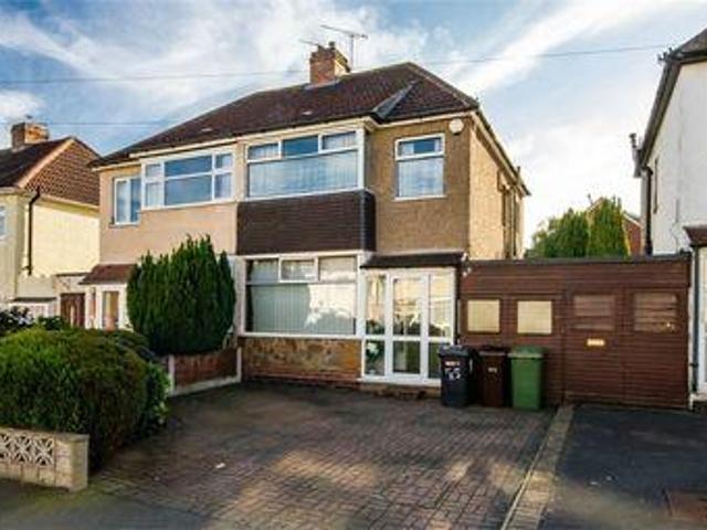 3 Bedrooms Semi detached house for sale in Burland Avenue, Claregate, Wolverhampton, West Midlands WV6
