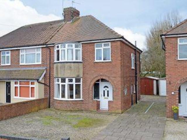 3 Bedrooms Semi detached house for sale in Burnholme Avenue, York YO31
