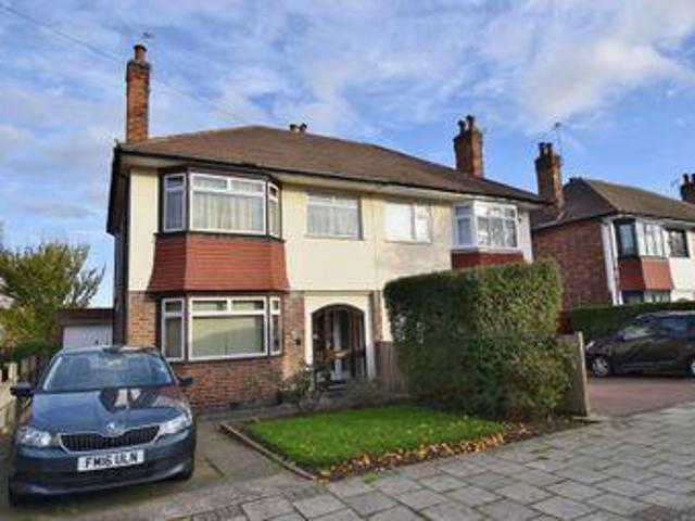 3 Bedrooms Semi detached house for sale in Burnside Road, West Bridgford NG2