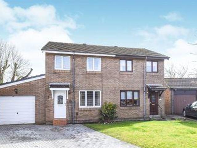 3 Bedrooms Semi detached house for sale in Burntbroom Drive, Baillieston, Glasgow G69