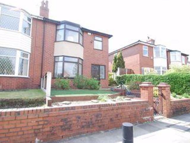 3 Bedrooms Semi detached house for sale in Bury Road, Tottington, Bury BL8