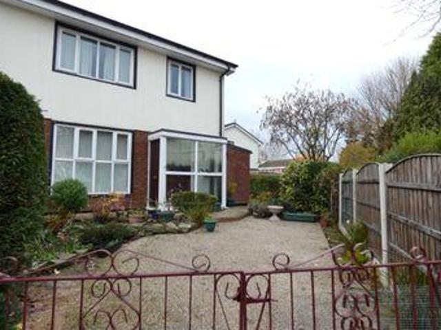3 Bedrooms Semi detached house for sale in Busheyfield Close, Hyde SK14