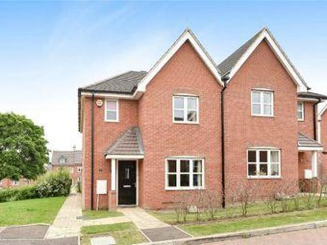 3 Bedrooms Semi detached house for sale in Bushfield Court, New Cardington, Bedford MK42