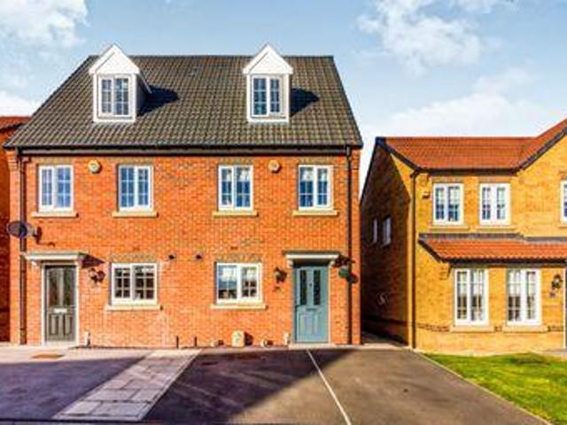3 Bedrooms Semi detached house for sale in Gower Way, Rawmarsh, Rotherham S62