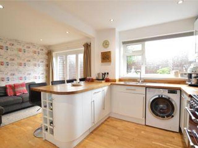 3 Bedrooms Semi detached house for sale in Goldcrest Road, Chipping Sodbury, Bristol BS37