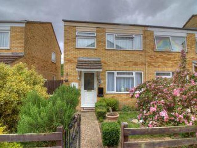 3 Bedrooms Semi detached house for sale in Golden Drive, Eaglestone, Milton Keynes MK6