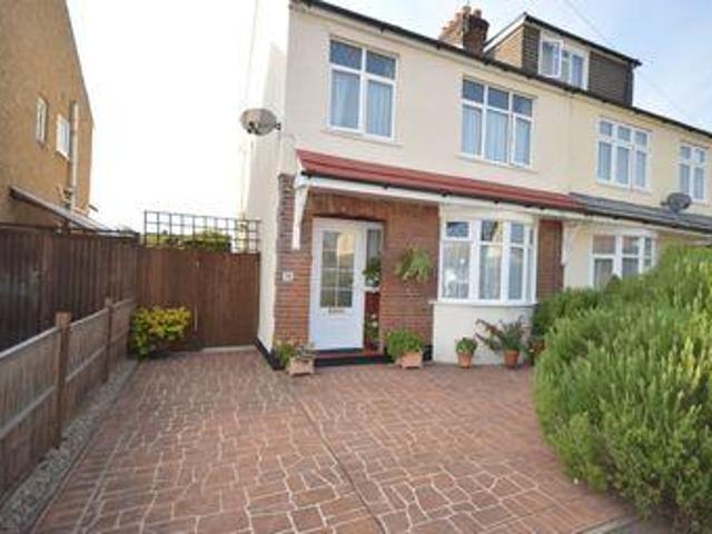 3 Bedrooms Semi detached house for sale in Goldlay Avenue, Chelmsford CM2