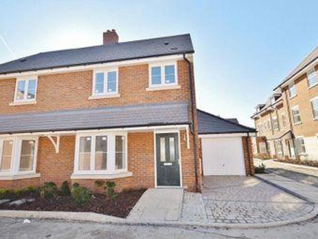 3 Bedrooms Semi detached house for sale in Goodearl Place, Princes Risborough HP27