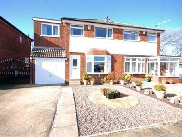 3 Bedrooms Semi detached house for sale in Gordale Close, Blackpool, Lancashire FY4
