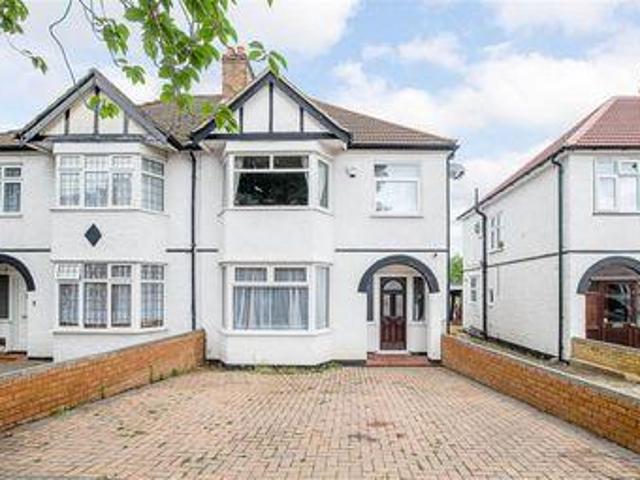 3 Bedrooms Semi detached house for sale in Garden Close, Wallington, Surrey SM6