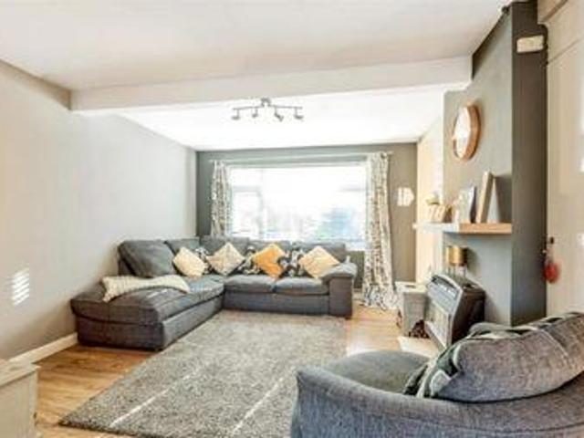 3 Bedrooms Semi detached house for sale in Gibbon Road, Newhaven, East Sussex. BN9