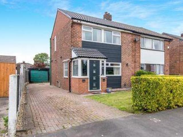 3 Bedrooms Semi detached house for sale in Gilda Road, Worsley, Manchester, Greater Manchester M28