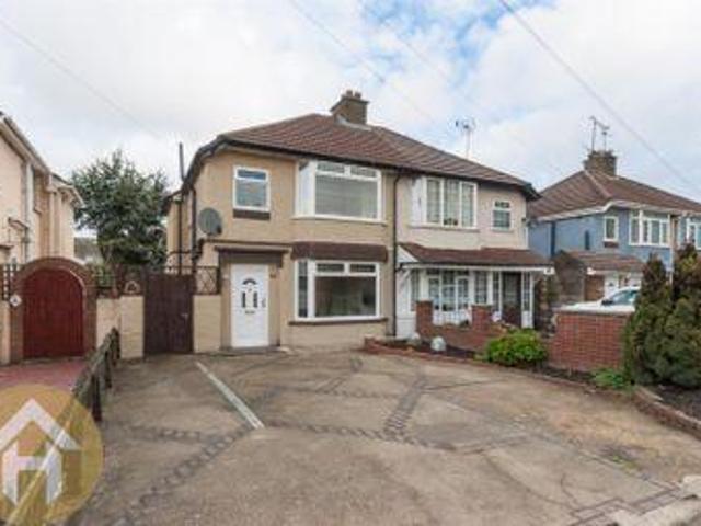3 Bedrooms Semi detached house for sale in Gipsy Lane, Swindon SN2