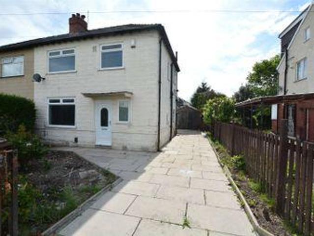 3 Bedrooms Semi detached house for sale in Gipton Wood Road, Oakwood, Leeds LS8