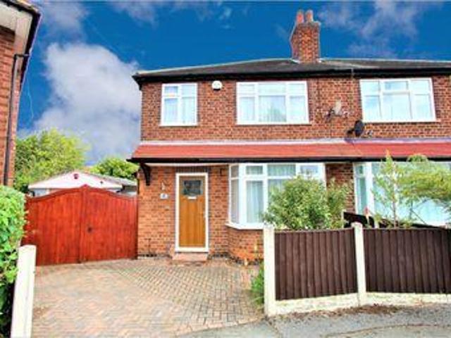 3 Bedrooms Semi detached house for sale in Glade Avenue, Wollaton, Nottingham NG8