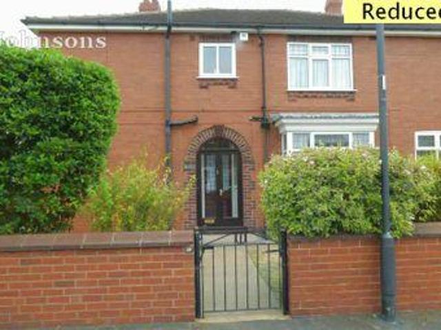 3 Bedrooms Semi detached house for sale in Glamis Road, Town Moor, Doncaster. DN2