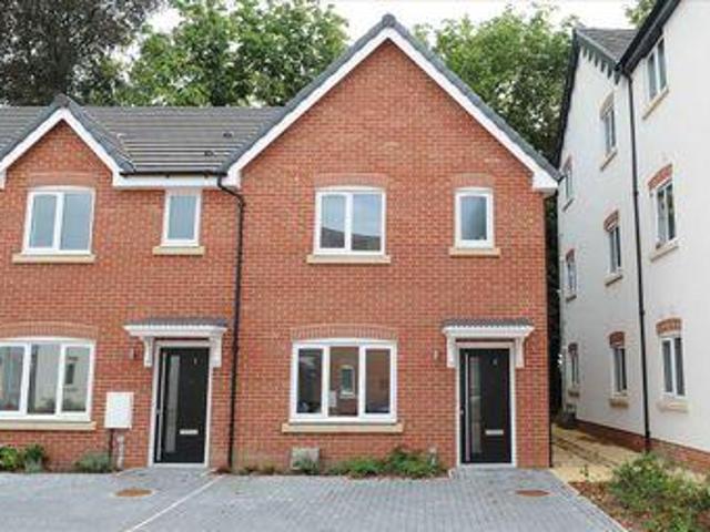 3 Bedrooms Semi detached house for sale in Glazebrook Meadows, Glazebrook, Warrington WA3