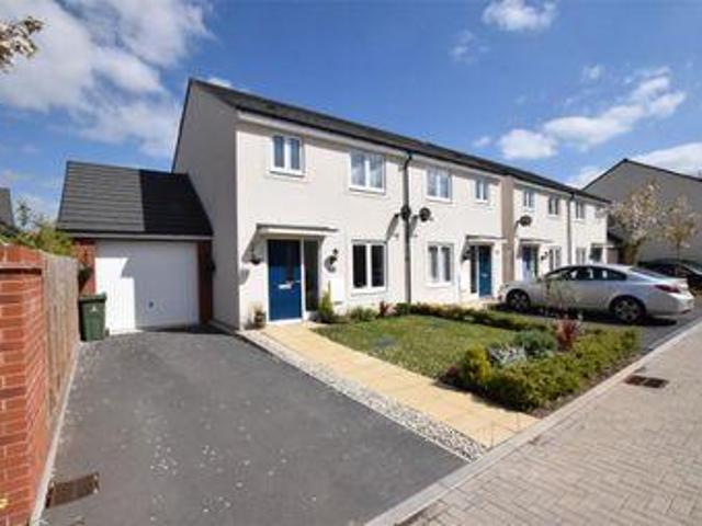 3 Bedrooms Semi detached house for sale in Graduate Court, Cheltenham, Glos GL51