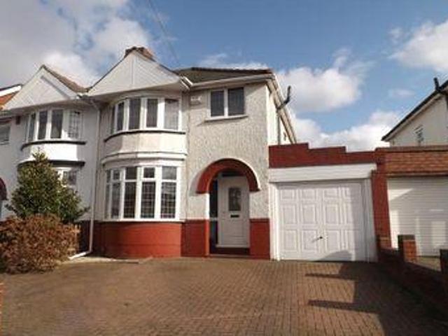 3 Bedrooms Semi detached house for sale in Grafton Road, Oldbury, Birmingham, West Midlands B68