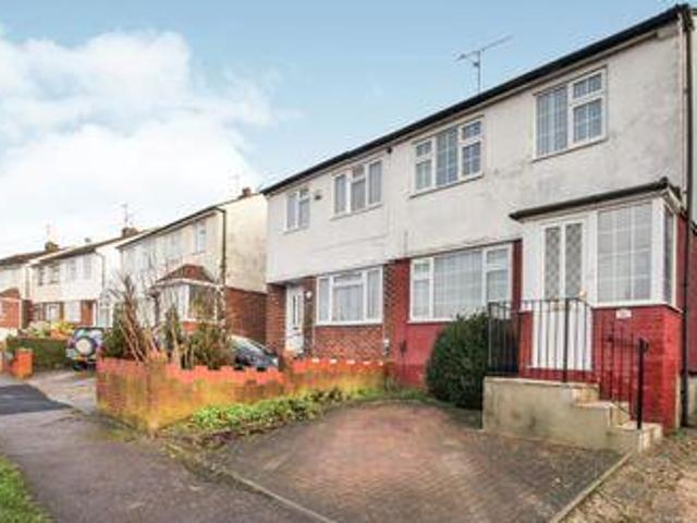 3 Bedrooms Semi detached house for sale in Grampian Way, Luton LU3