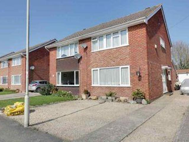 3 Bedrooms Semi detached house for sale in Grantham Road, Reading RG30