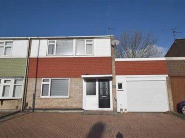 3 Bedrooms Semi detached house for sale in Great Knightleys, Basildon, Essex SS15