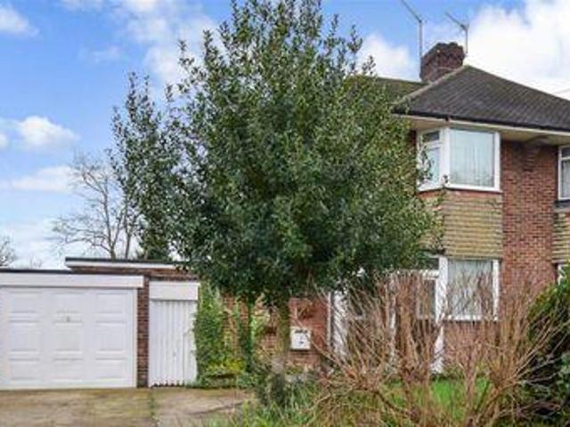 3 Bedrooms Semi detached house for sale in Greenway Gardens, Shirley, Surrey CR0
