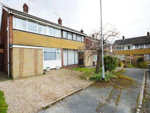 3 Bedrooms Semi detached house for sale in Green Close, Meanwood, Leeds, West Yorkshire. LS6