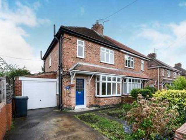 3 Bedrooms Semi detached house for sale in Green Lane, Acomb, York YO24