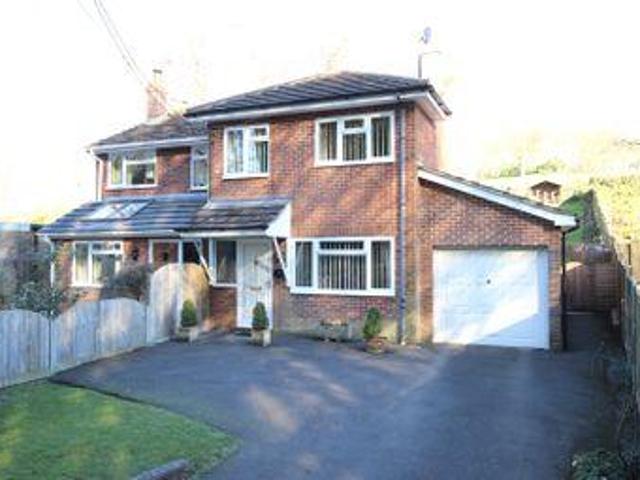 3 Bedrooms Semi detached house for sale in Green Lane, Ellisfield, Basingstoke, Hampshire RG25
