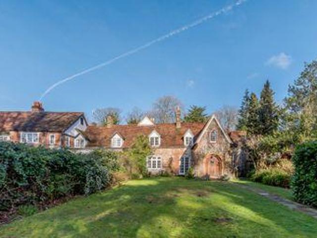3 Bedrooms Semi detached house for sale in Green Lane, Northwood HA6