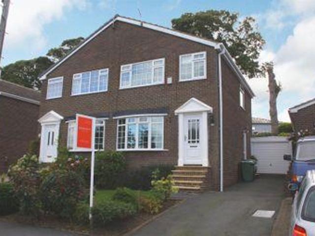 3 Bedrooms Semi detached house for sale in Greenacre Park Rise, Rawdon, Leeds LS19
