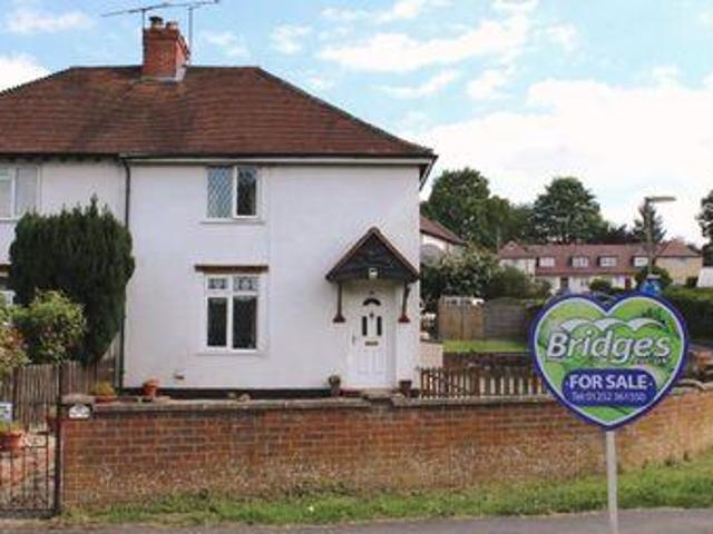 3 Bedrooms Semi detached house for sale in Greenfield Road, Farnham GU9